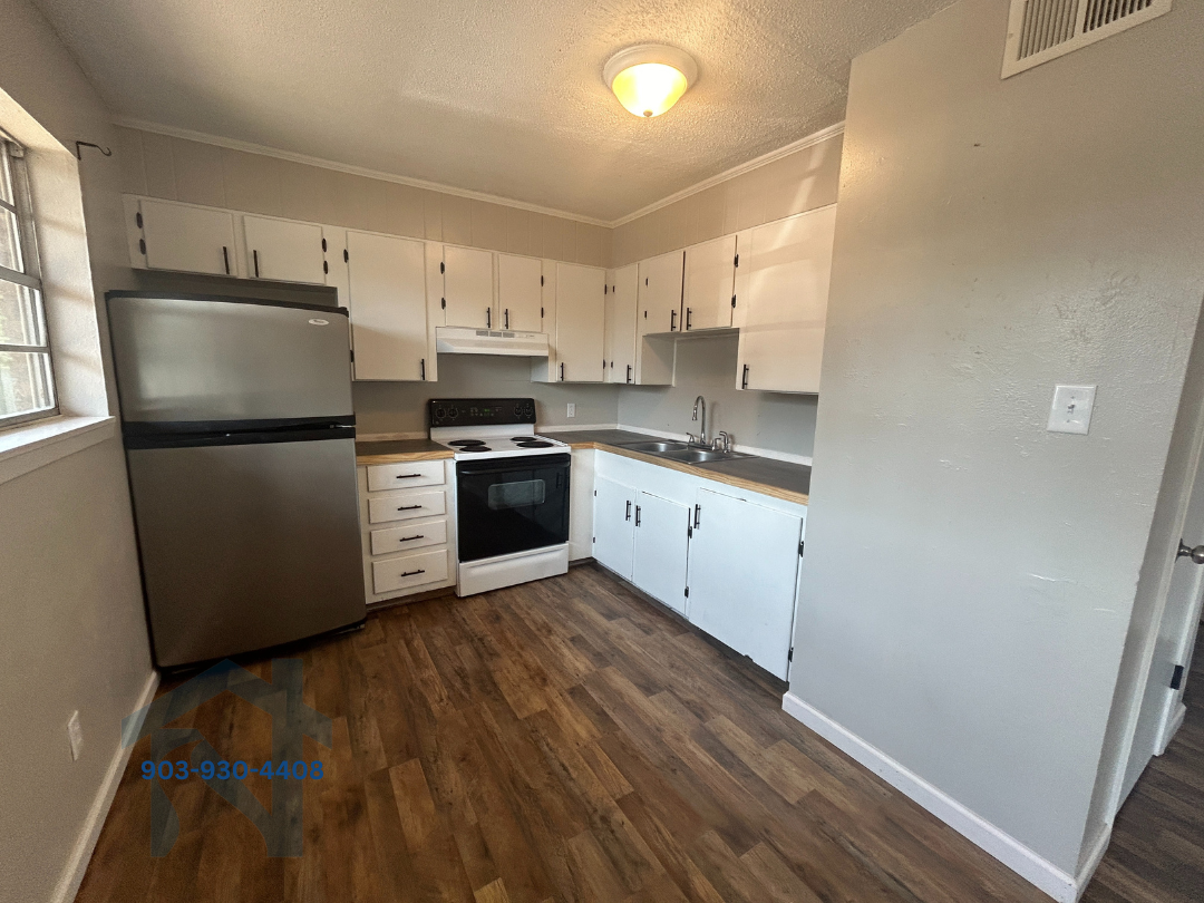 302 Houston Street - 11 Queen City, TX 75572 | Narrow Path Property ...